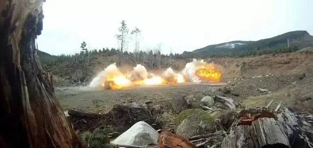 Boom！Explosive welding, have you ever seen it?
